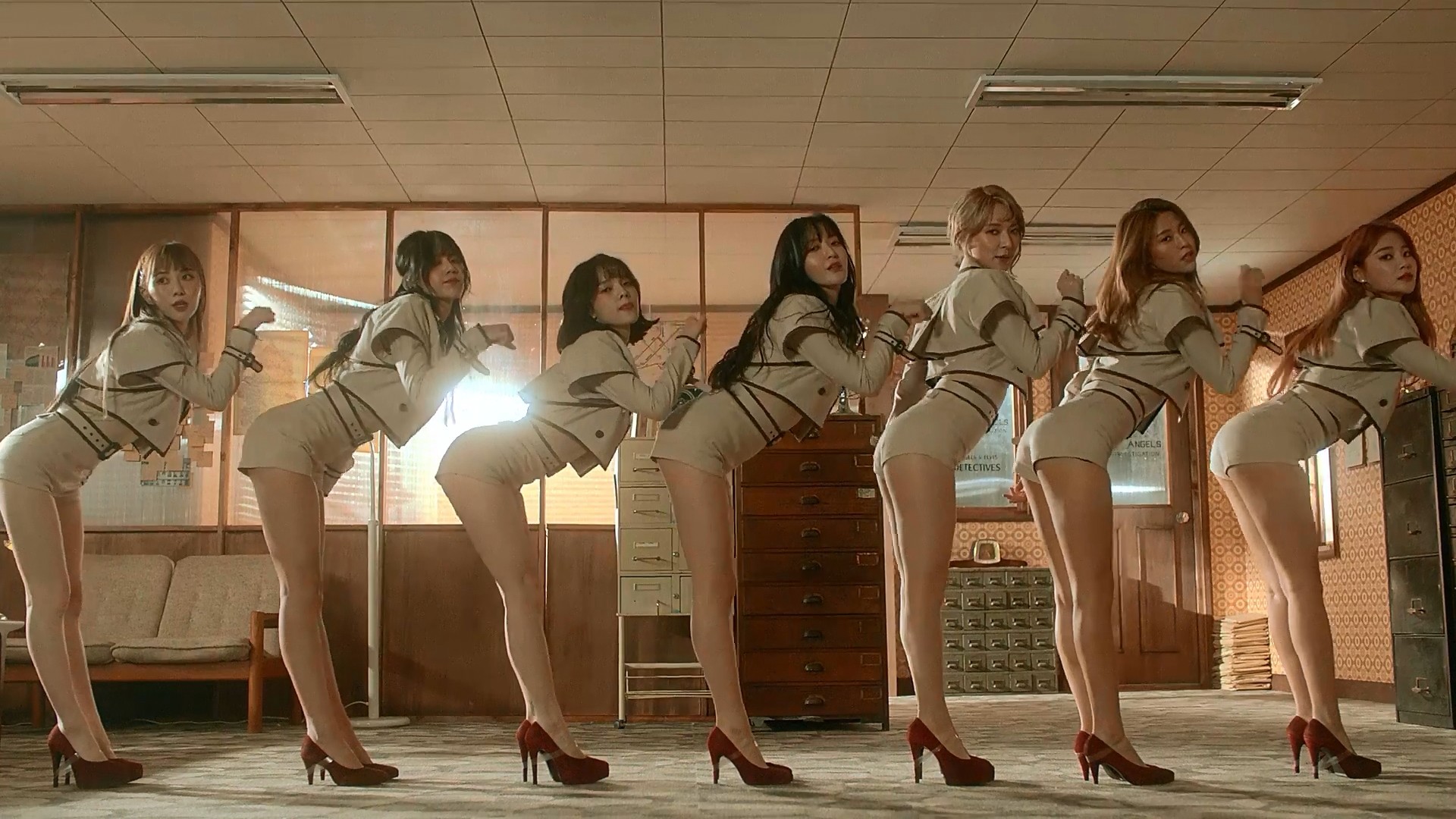 AOA - Excuse Me who's who - K-Pop Database / dbkpop.com