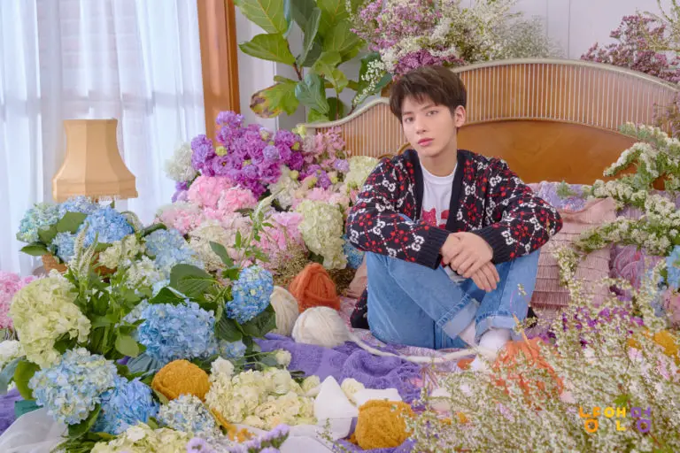 TXT Cat & Dog Concept Profile Photos (HD/HR) - K-Pop Database / dbkpop.com