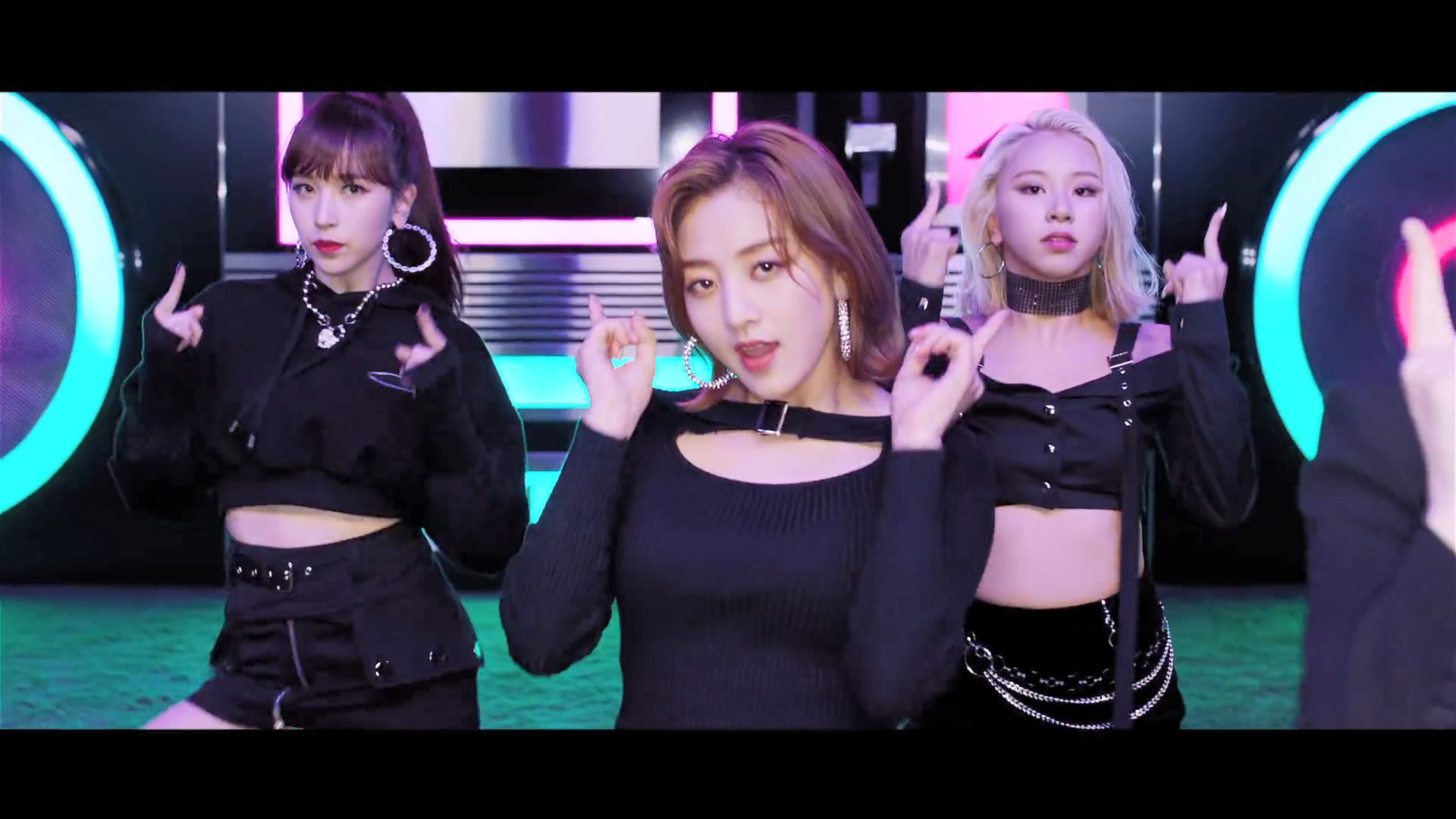 Twice - Breakthrough who's who - K-Pop Database / dbkpop.com