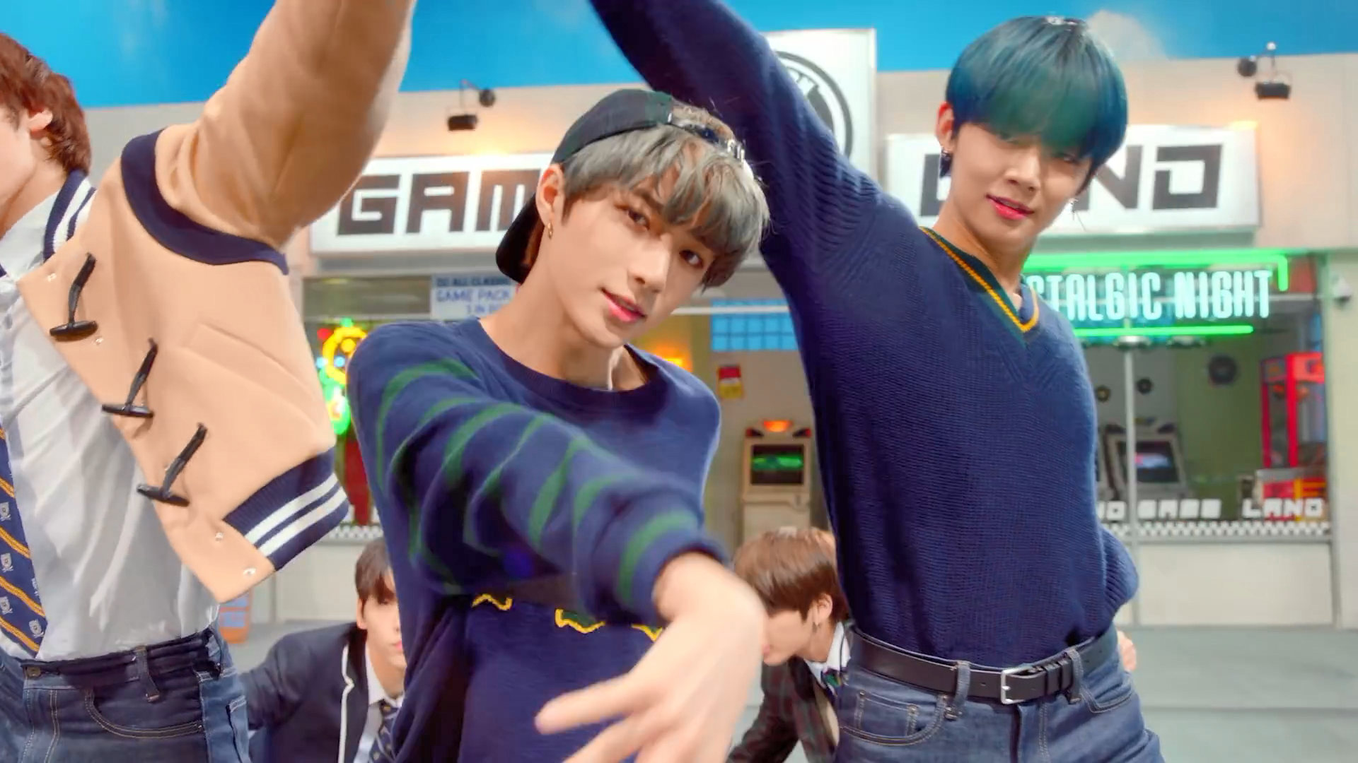 TXT - 9 and Three Quarters (Run Away) (Japanese Ver) who's who - K-Pop ...