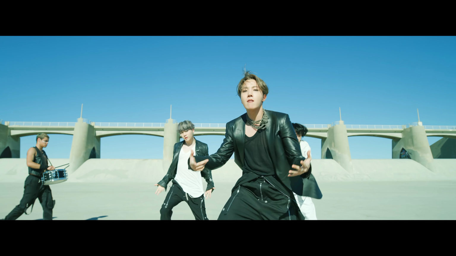 BTS - On (Kinetic Manifesto Film : Come Prima) who's who - K-Pop ...