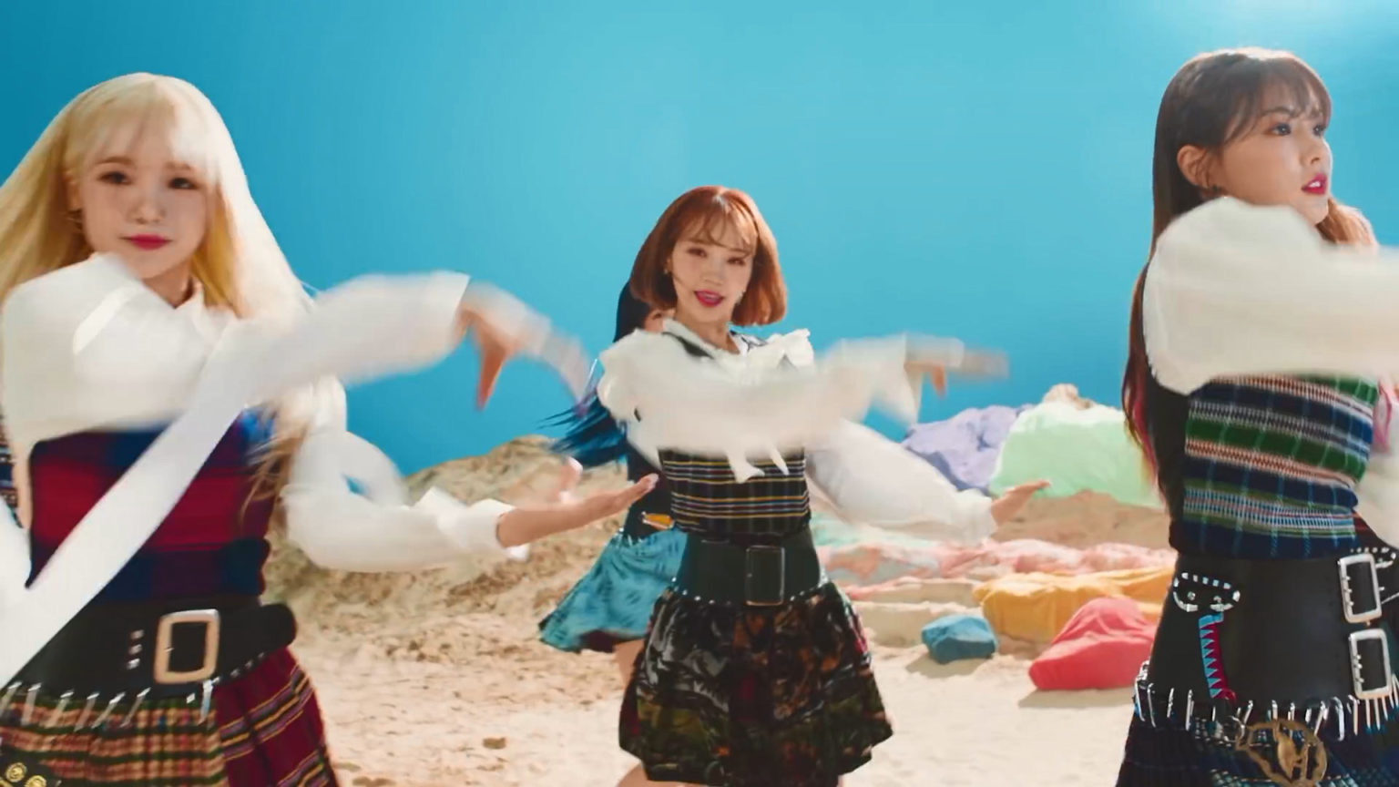 IZ*ONE – Fiesta who's who - K-Pop Database / dbkpop.com