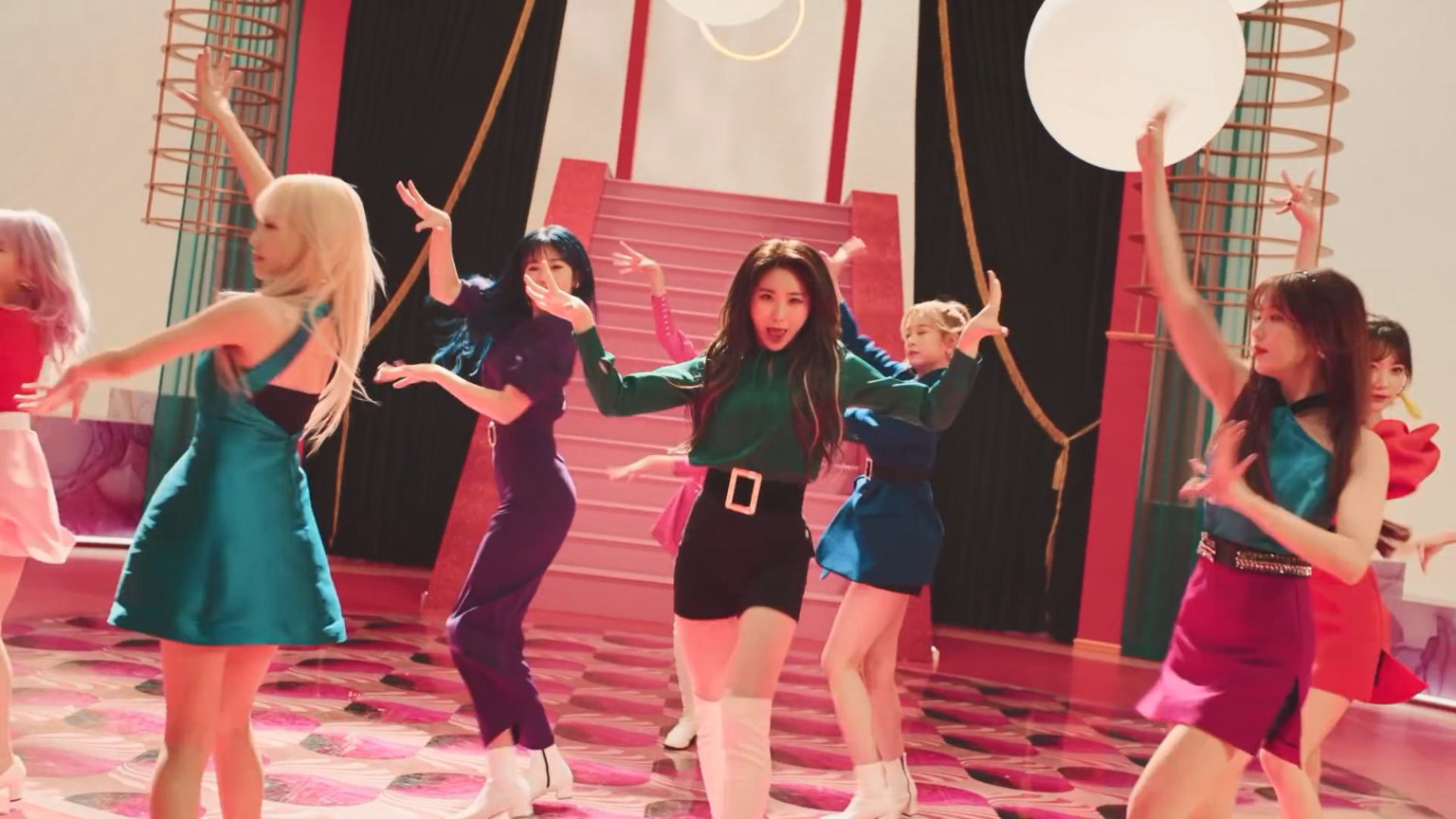 IZ*ONE Fiesta MV Screencaps and who's who - K-Pop Database / dbkpop.com