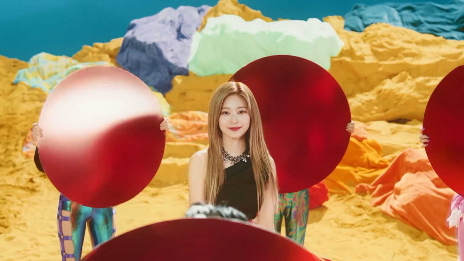 IZ*ONE Fiesta MV Screencaps and who's who - K-Pop Database / dbkpop.com