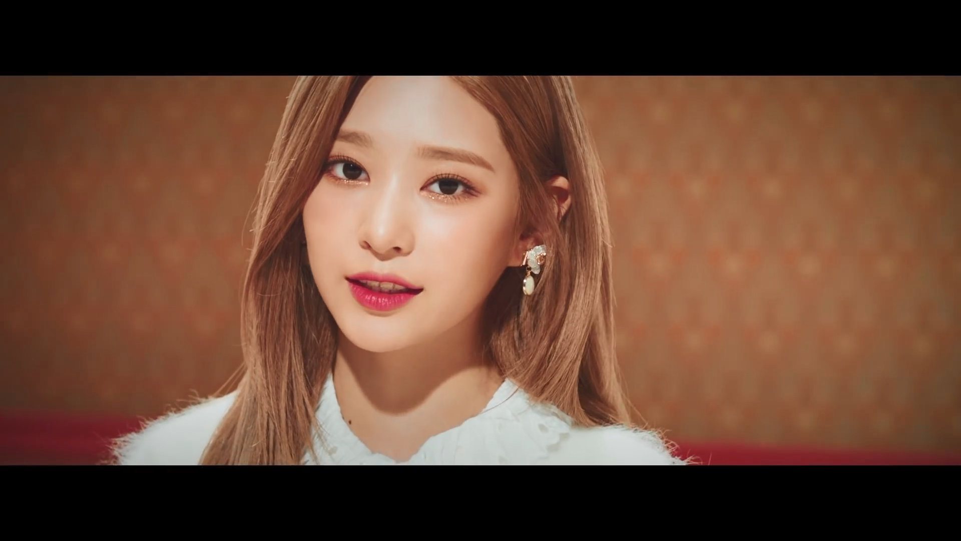 IZ*ONE Fiesta MV Screencaps and who's who - K-Pop Database / dbkpop.com
