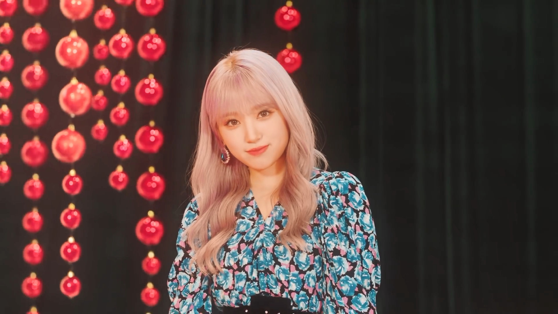 IZ*ONE Fiesta MV Screencaps and who's who - K-Pop Database / dbkpop.com