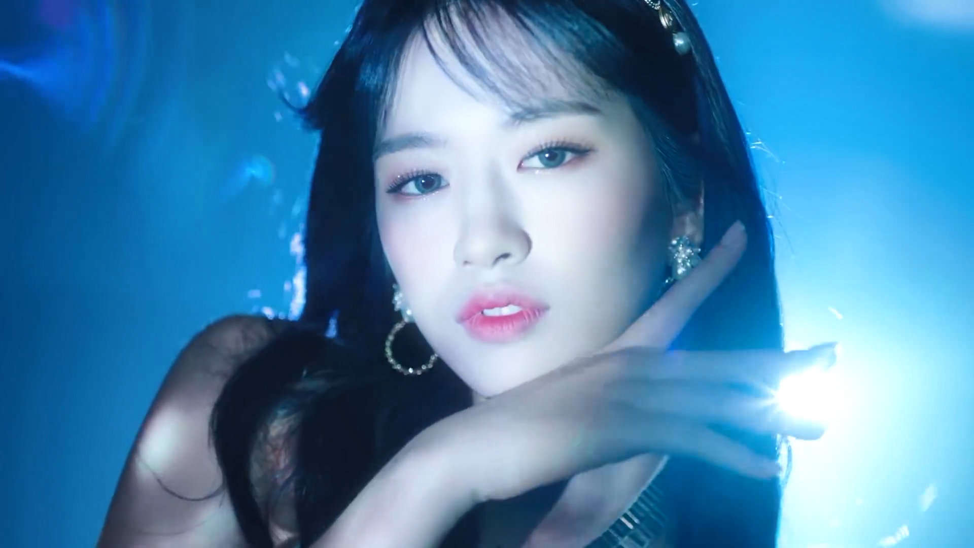 IZ*ONE Fiesta MV Screencaps and who's who - K-Pop Database / dbkpop.com