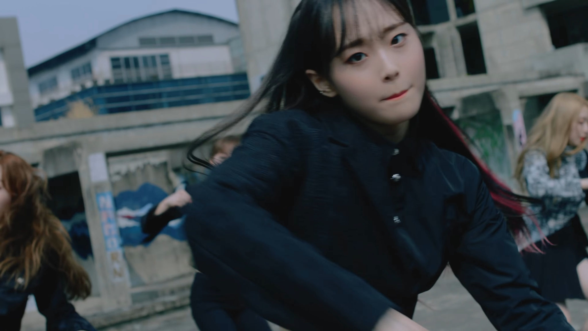 LOONA – So What – K-Pop Database
