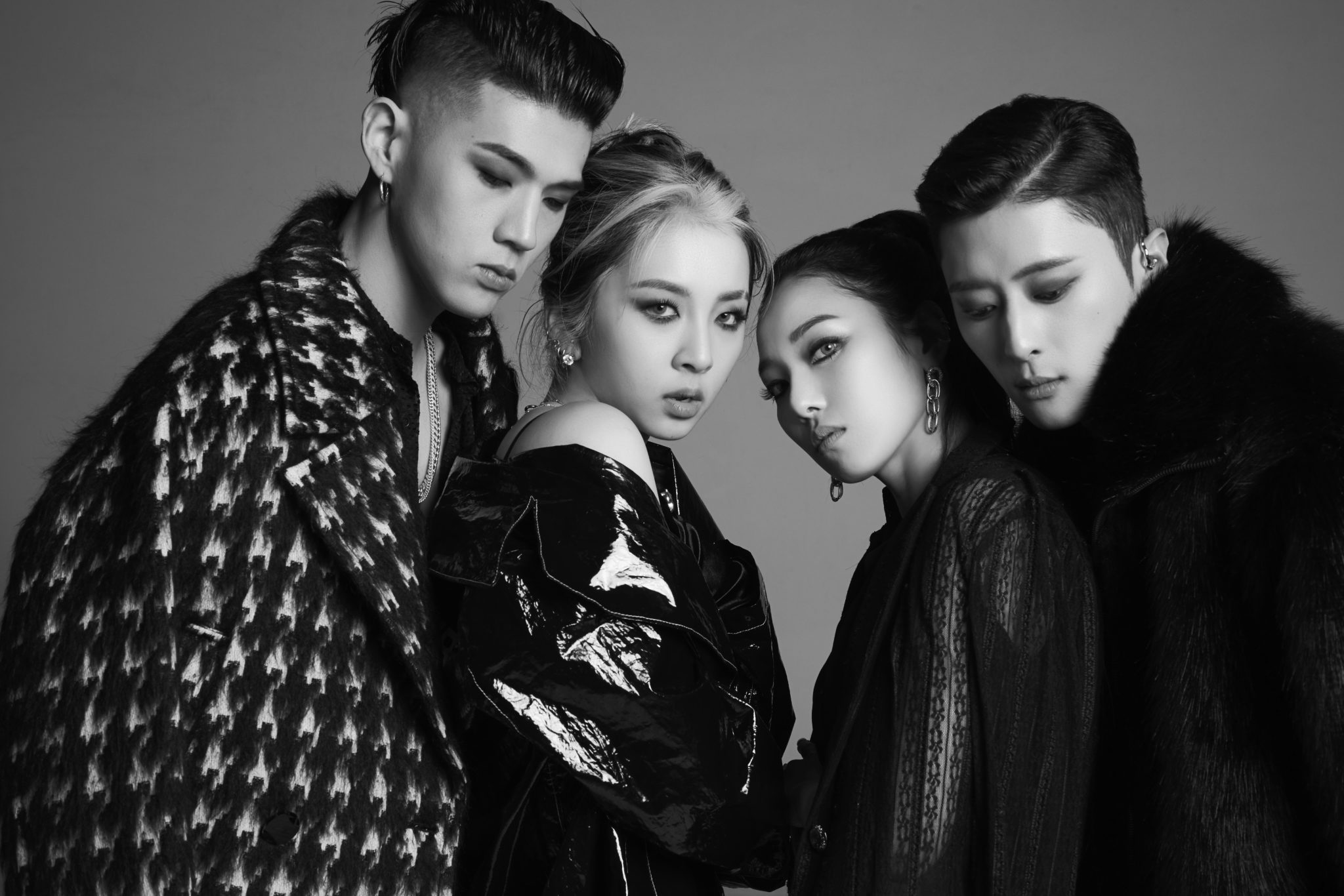 KARD Red Moon Concept Photos (HD/HR) - K-Pop Database / dbkpop.com