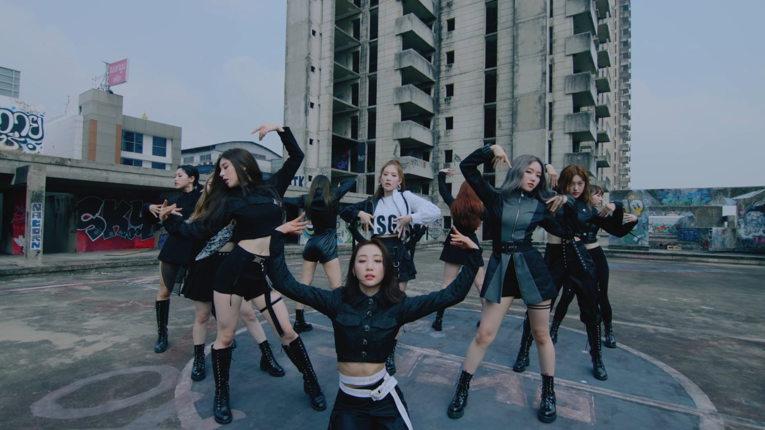 LOONA – So What – K-Pop Database