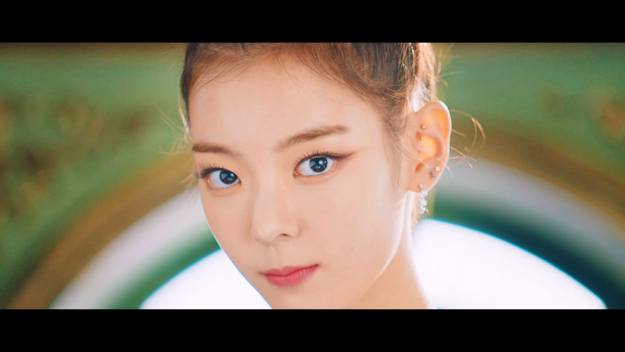 ITZY Wannabe MV Screencaps and who’s who - K-Pop Database / dbkpop.com