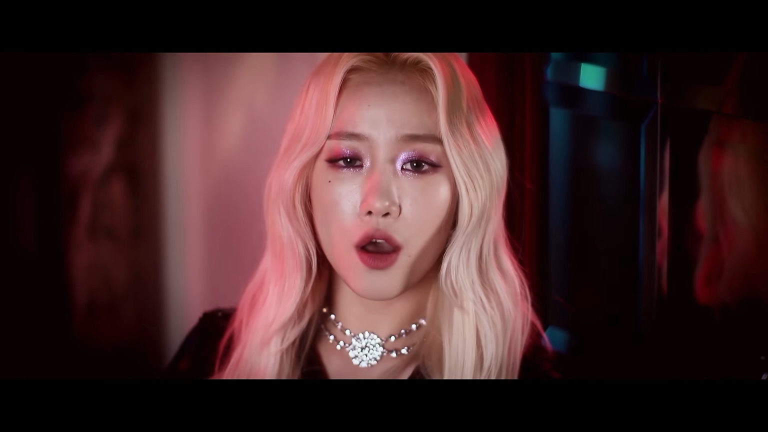 Favorite - Lie who's who - K-Pop Database / dbkpop.com