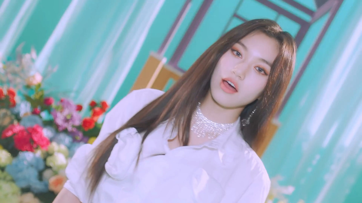 Weki Meki - Dazzle Dazzle who's who - K-Pop Database / dbkpop.com