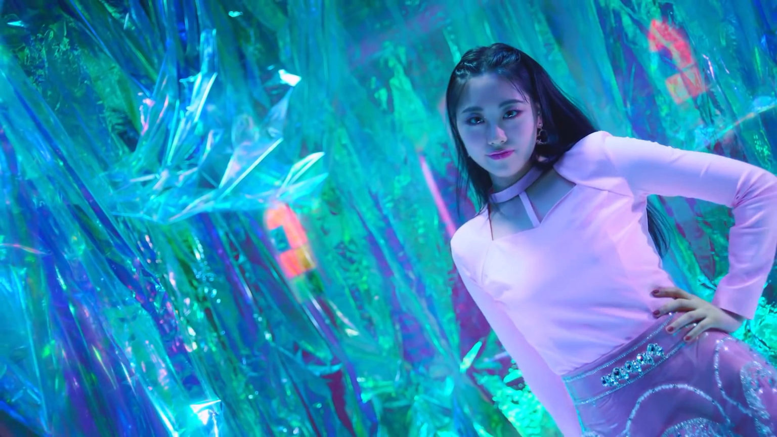 Weki Meki - Dazzle Dazzle who's who - K-Pop Database / dbkpop.com