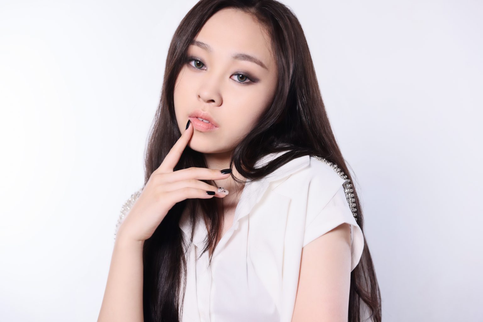 Queenz Eye Queenz Table Teaser Photos (HD/HQ) - K-Pop Database / dbkpop.com