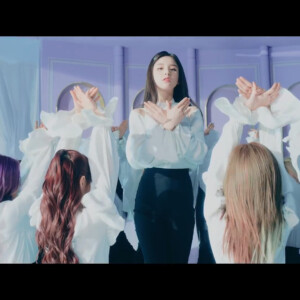LOONA – Butterfly – K-Pop Database
