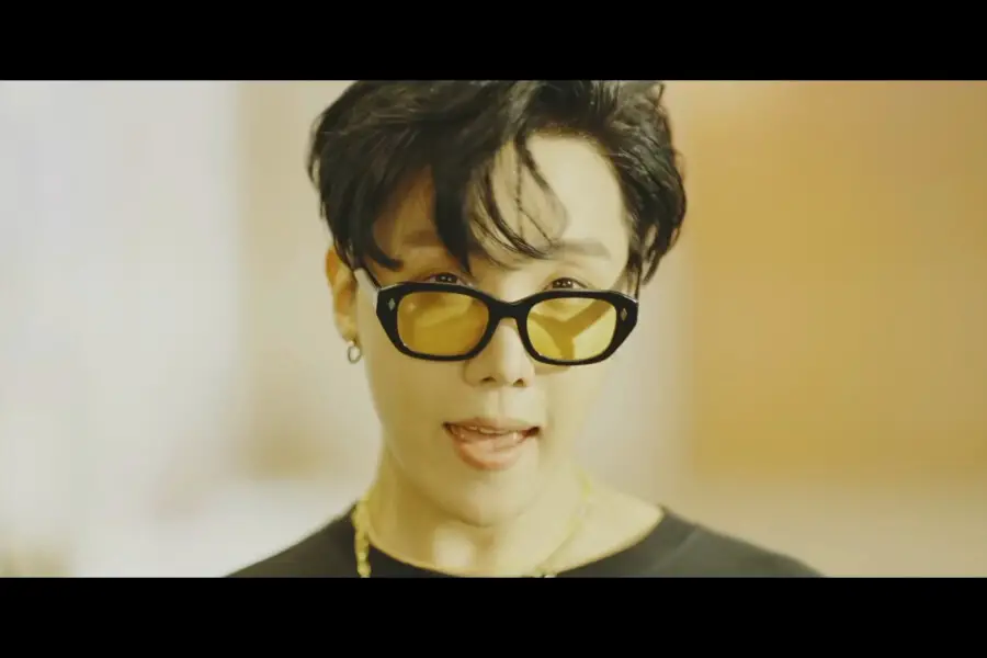 BTS - Dynamite who's who - K-Pop Database / dbkpop.com