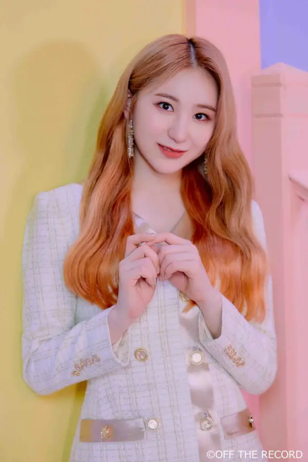 IZ*ONE Twelve Teaser Photos (HR) - K-Pop Database / dbkpop.com