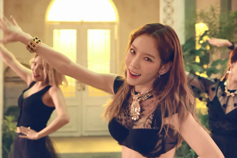 Girls' Generation-OH!GG - Lil' Touch who's who - K-Pop Database ...