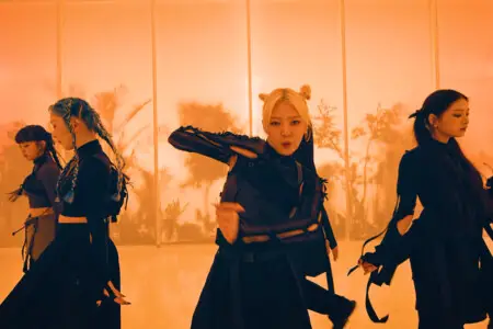 EVERGLOW - FIRST who's who - K-Pop Database / dbkpop.com