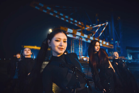 EVERGLOW - FIRST who's who - K-Pop Database / dbkpop.com