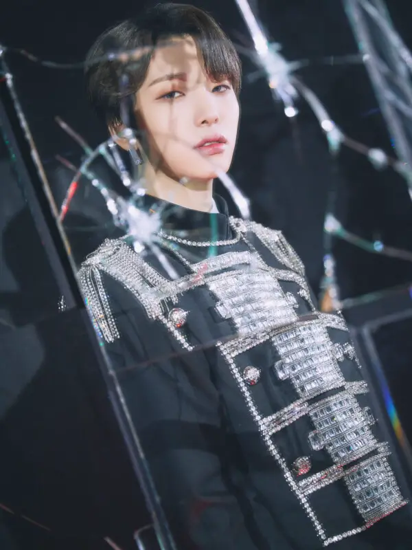 ONEUS Binary Code - Black Mirror Concept Photos (HD/HQ) - K-Pop Database / dbkpop.com