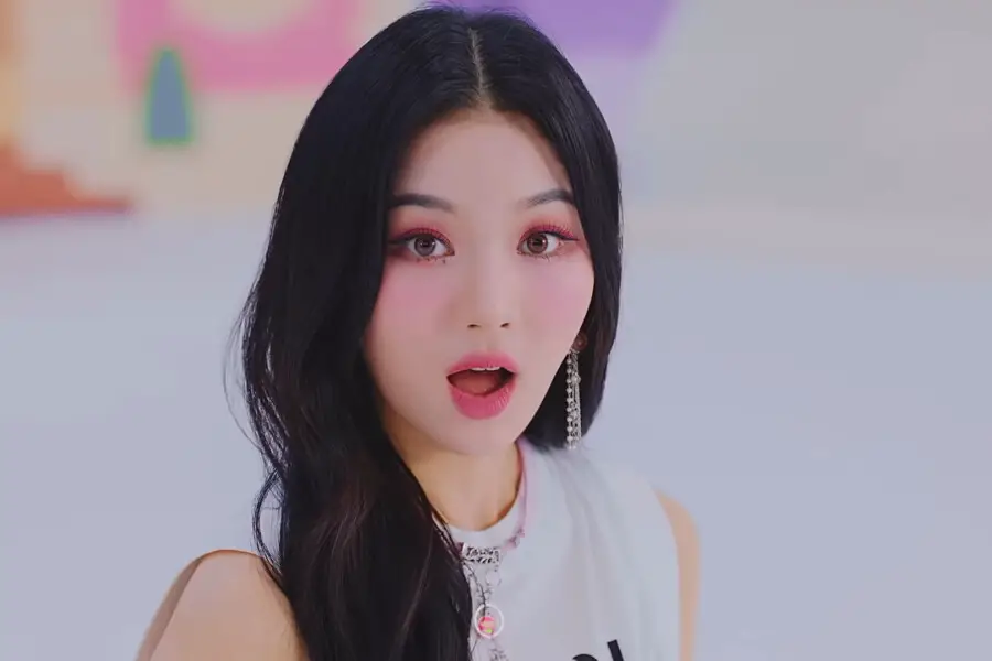 STAYC - ASAP who's who - K-Pop Database / dbkpop.com