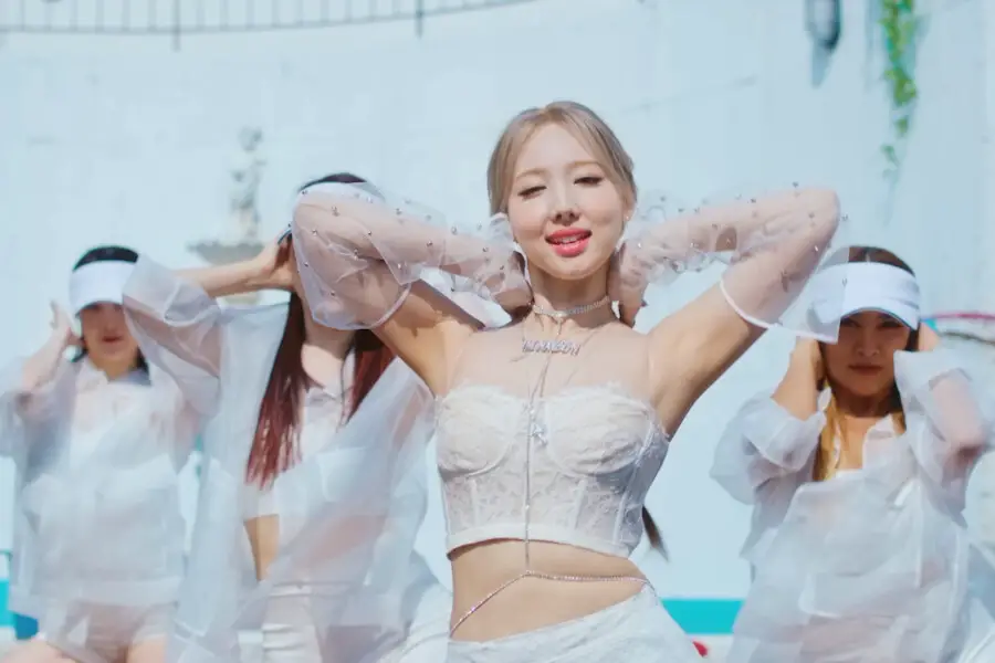 TWICE NAYEON POP! MV Screencaps (4K) - K-Pop Database / dbkpop.com