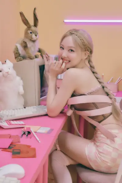 TWICE Between 1&2 Concept Photos 2 and 3 (HD/HQ/Textless) - K-Pop Database / dbkpop.com