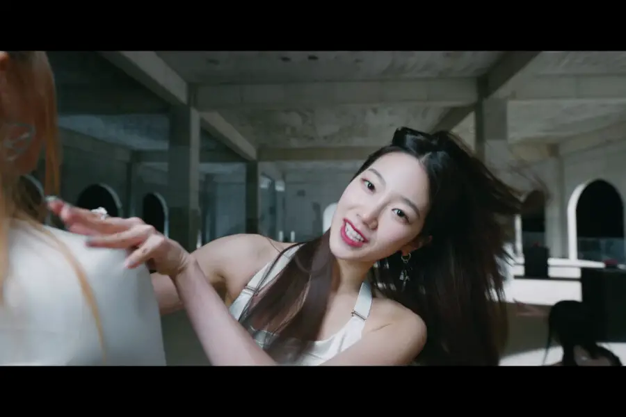 LE SSERAFIM - Impurities who's who - K-Pop Database / dbkpop.com