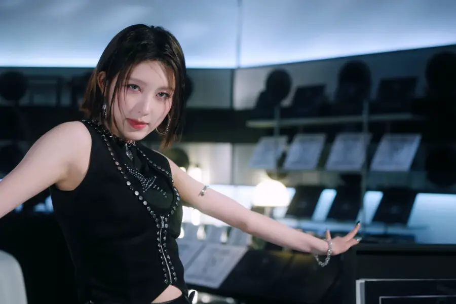 IVE - WAVE who's who - K-Pop Database / dbkpop.com