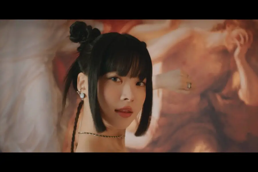 LE SSERAFIM - Eve, Psyche & The Bluebeard's wife who's who - K-Pop ...